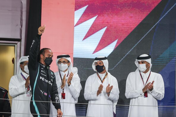 Ooredoo Managing Director Crowns Winners of First Ever F1 Ooredoo Qatar ...